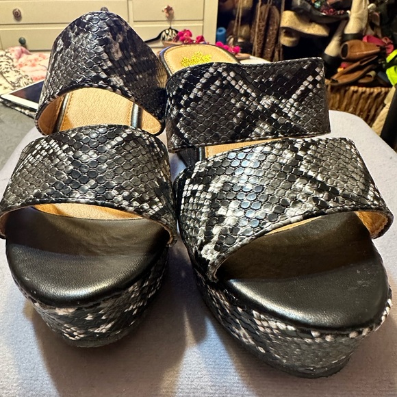Camel Toes | Shoes | Camel Toes Snake Skin Sandals | Poshmark